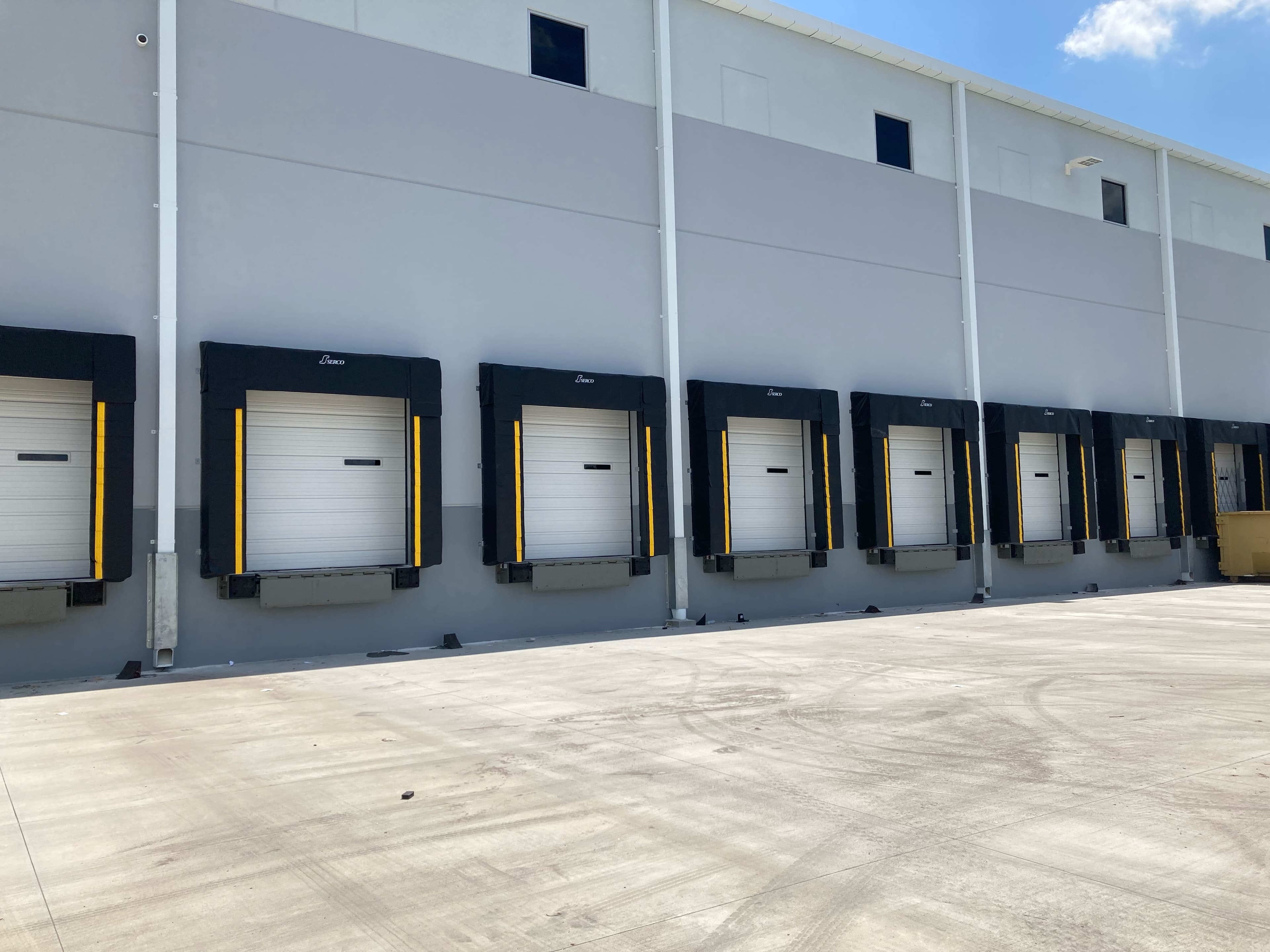 Comprehensive Guide to Loading Dock Equipment | Paratec