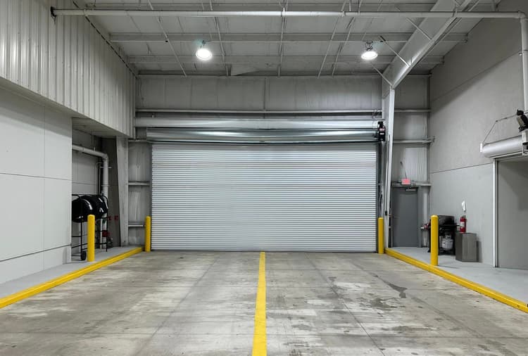 Learn About High-Speed Roll-Up Doors | Paratec Door Solutions